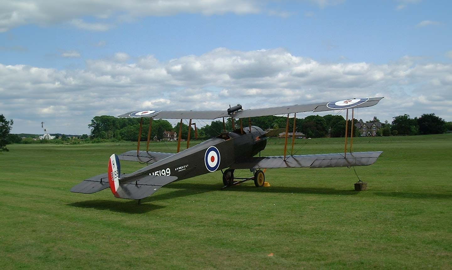 Avro 504 - War Wings Daily