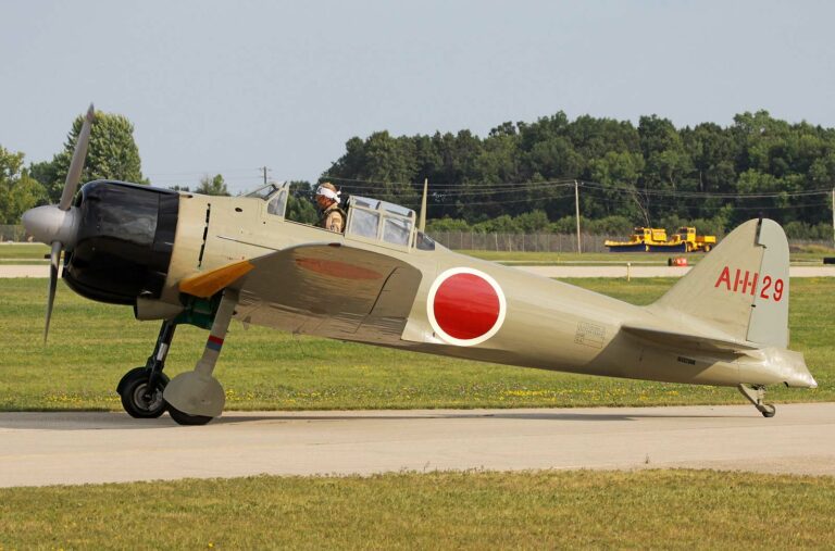 Mitsubishi A6M Zero - War Wings Daily