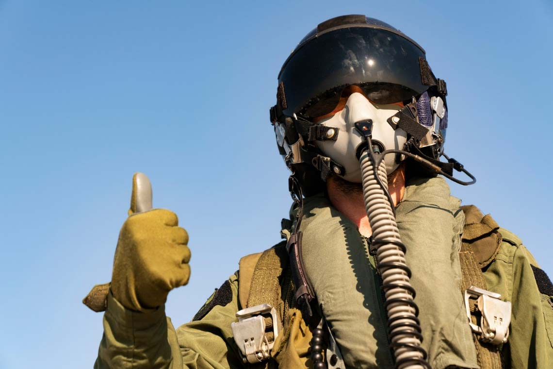 The technology behind fighter pilot G-suits - War Wings Daily