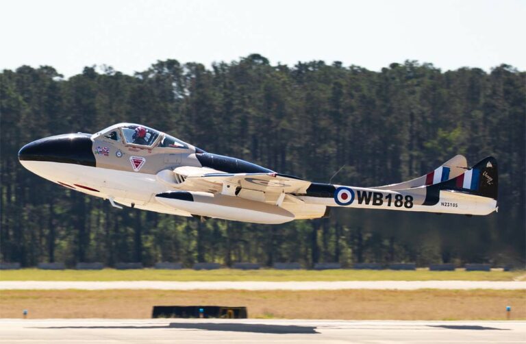De Havilland Vampire - War Wings Daily