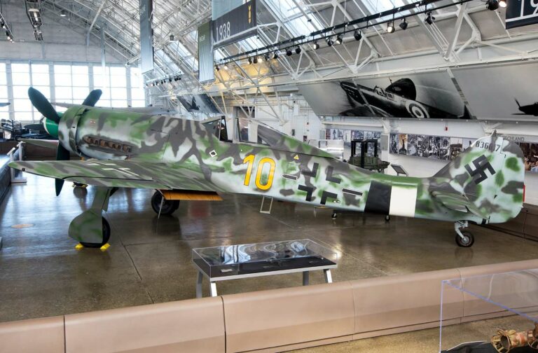 Focke-Wulf Ta 152 - War Wings Daily