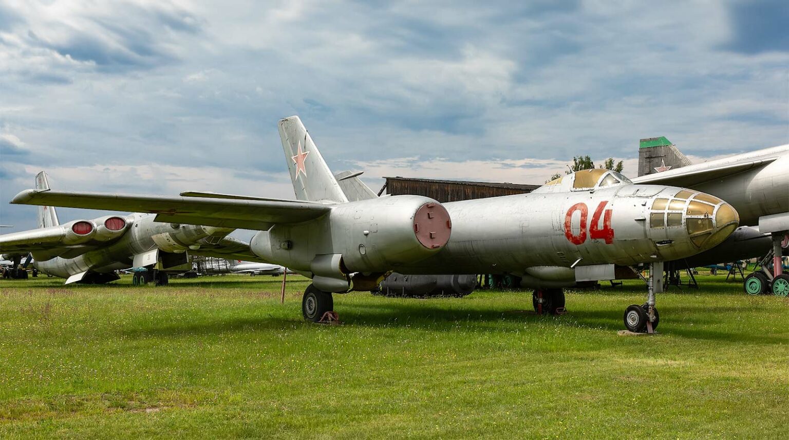 Ilyushin Il-28 - War Wings Daily