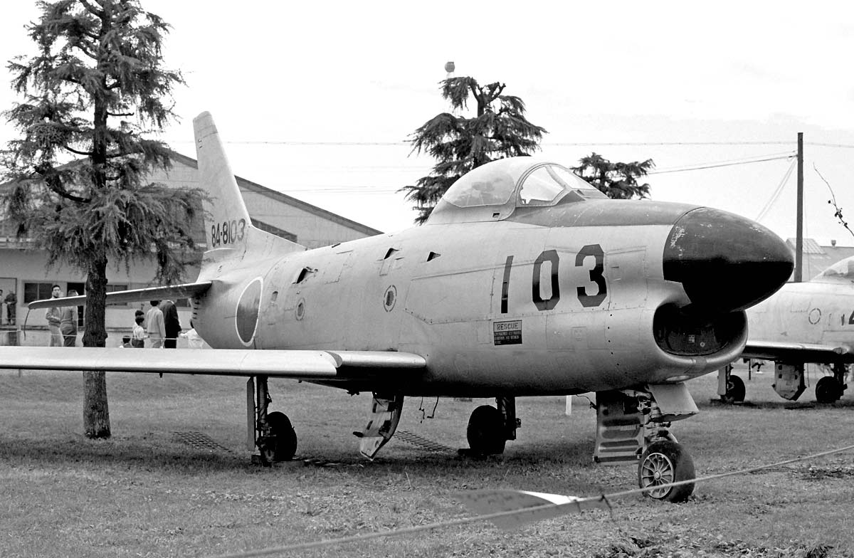 North American F-86D Sabre - War Wings Daily