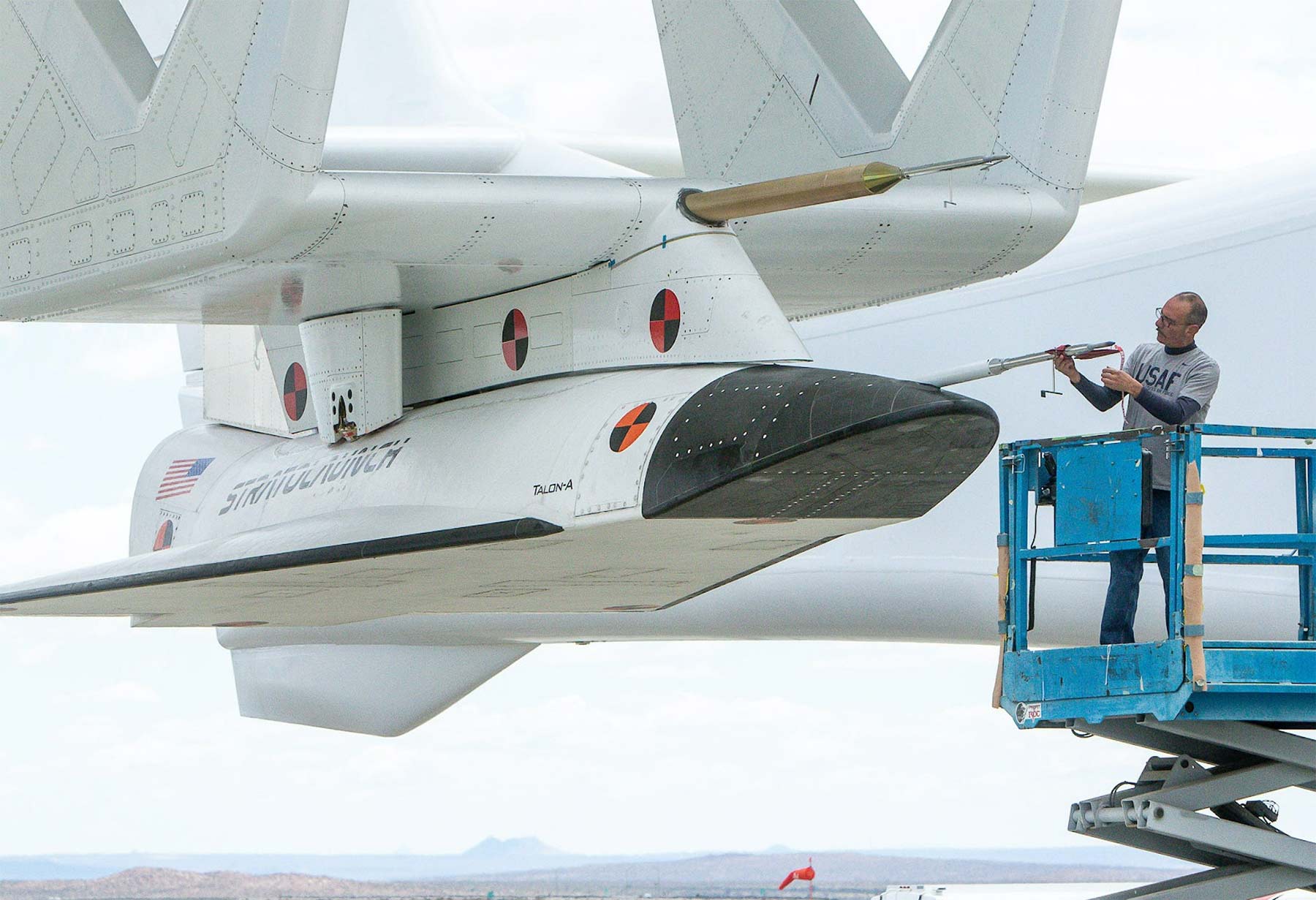 Stratolaunch: historic flight for Talon-A hypersonic vehicle - War ...