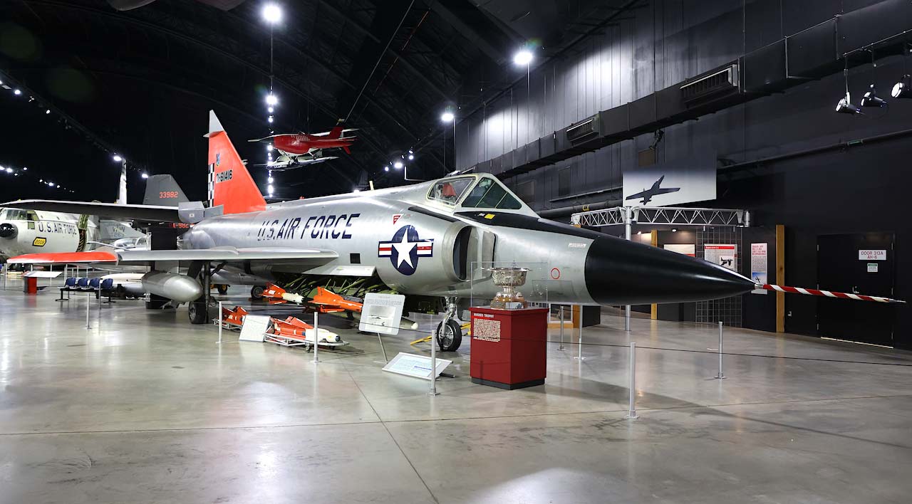 CONVAIR F-102 Delta Dagger - War Wings Daily