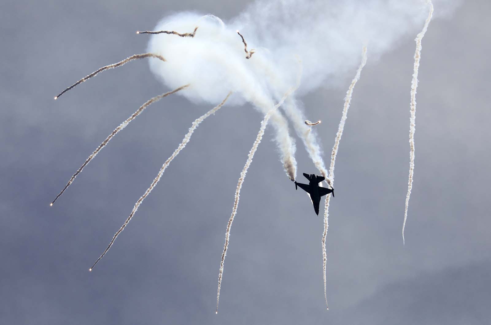 What is the armament of a fighter plane? - War Wings Daily