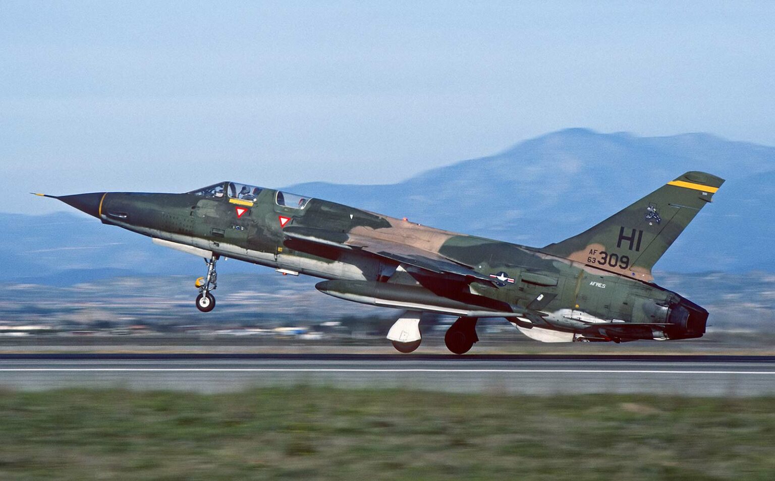 Republic F-105 Thunderchief - War Wings Daily