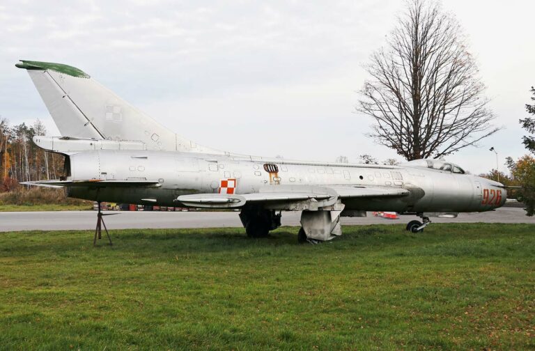 Sukhoi Su-7 (Fitter A) - War Wings Daily