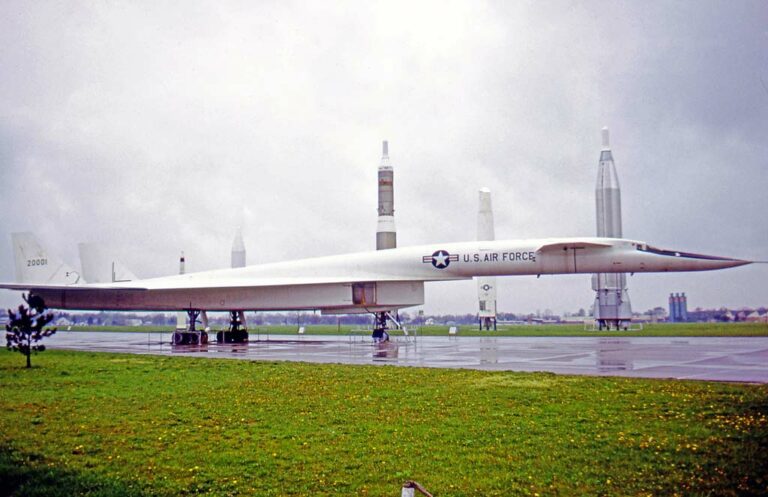 North American XB-70 Valkyrie - War Wings Daily