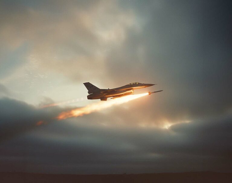 Air-to-air missiles: how do they work?