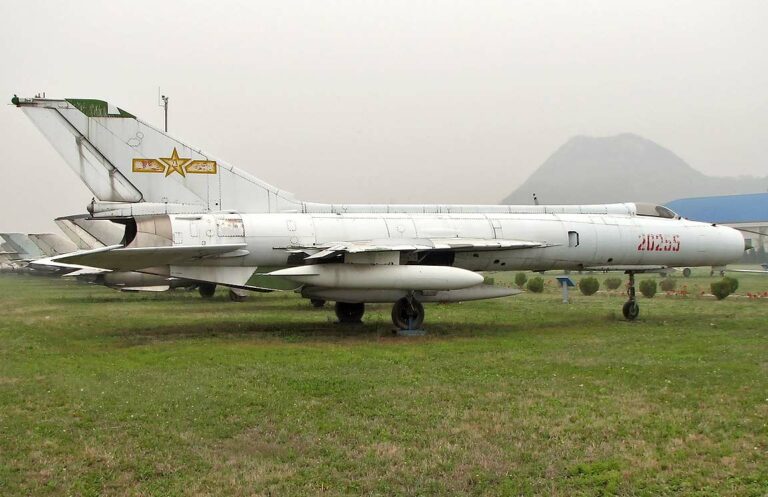 Shenyang (AVIC) J-8 (Finback) - War Wings Daily