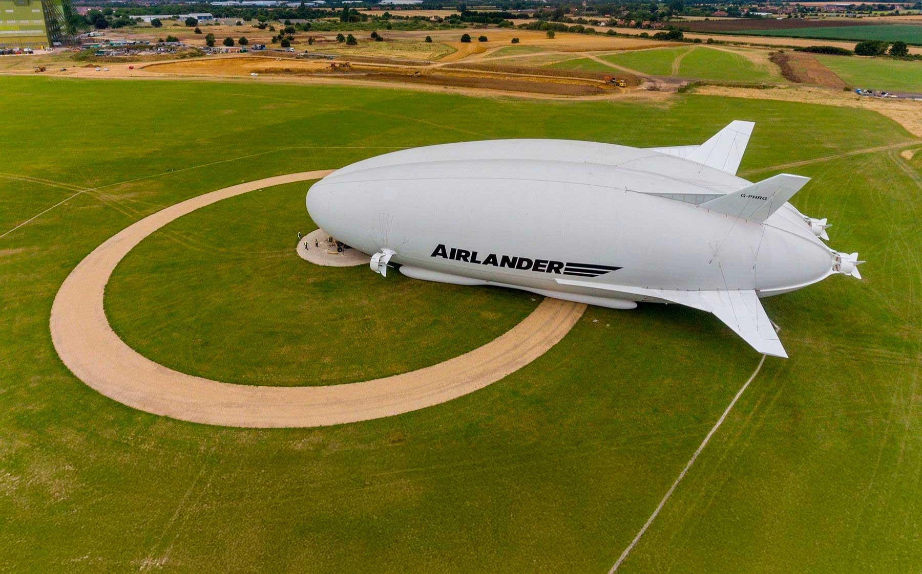 Hybrid Air Vehicles Airlander 10 - War Wings Daily