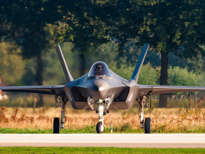 Kelly Johnson: Skunk Works, U2, SR-71 and Area 51