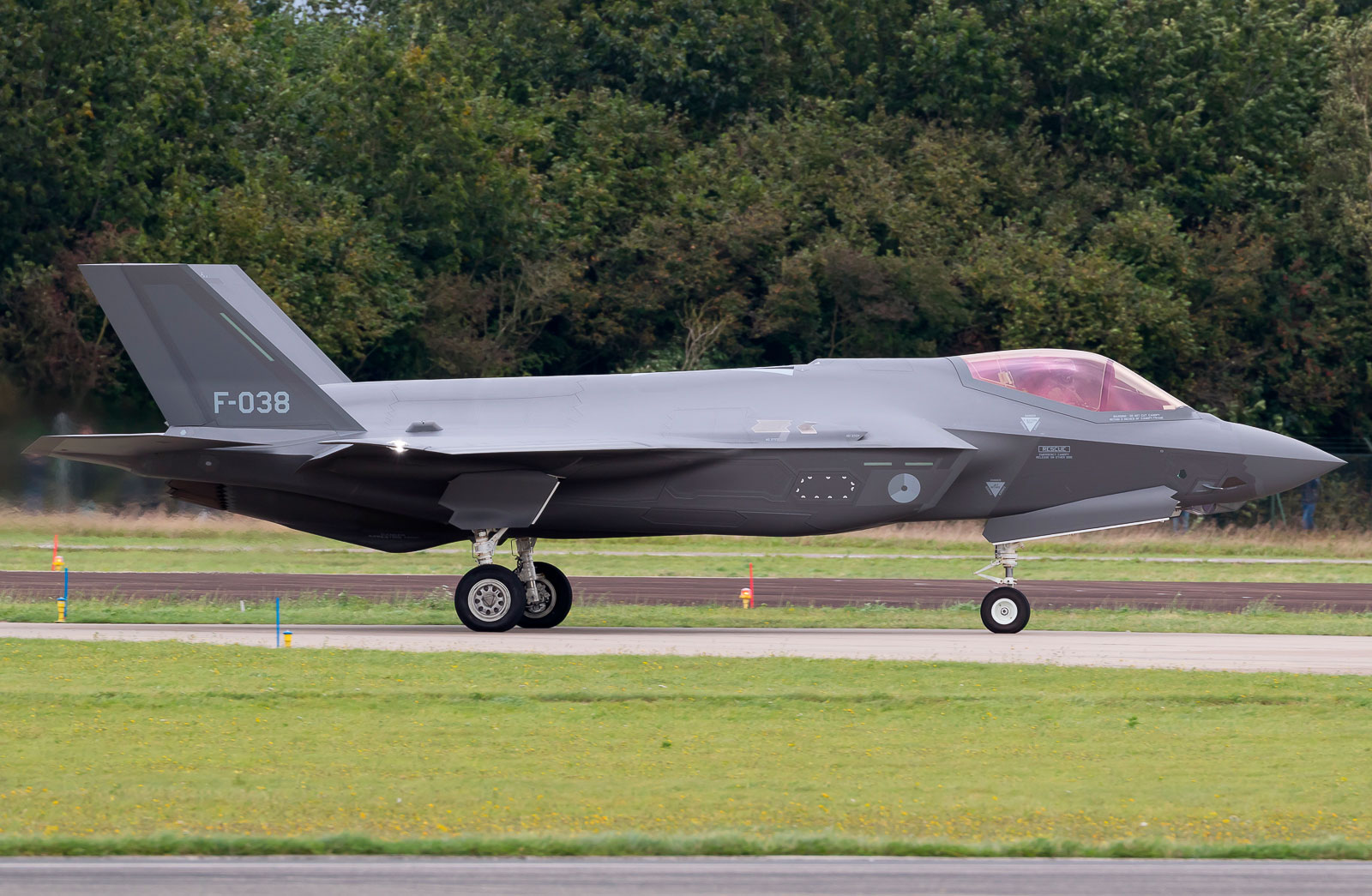 Dutch F-35s guide artillery fire in Europe