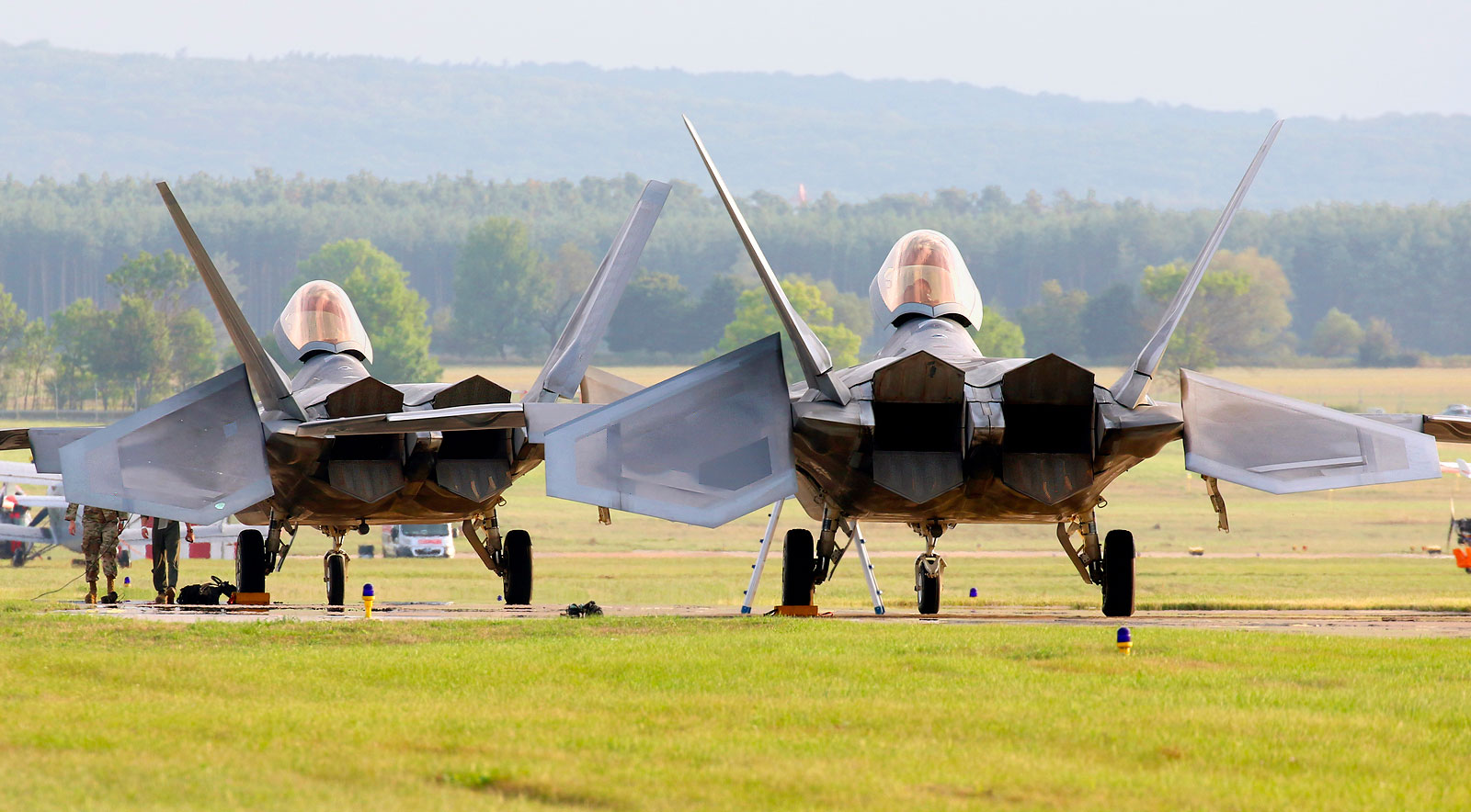 Understanding the SEAD/DEAD missions of modern fighter jets