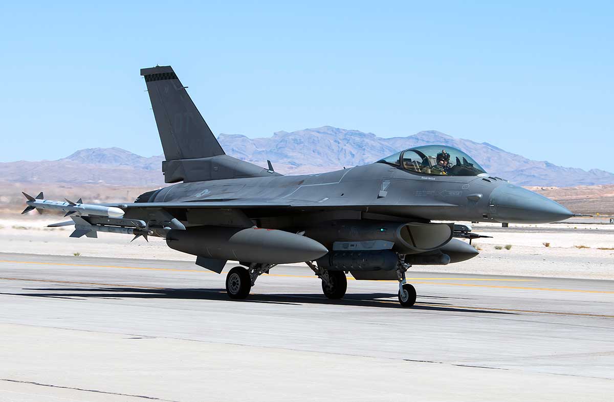 Mirage 2000 vs F-16 Fighting Falcon