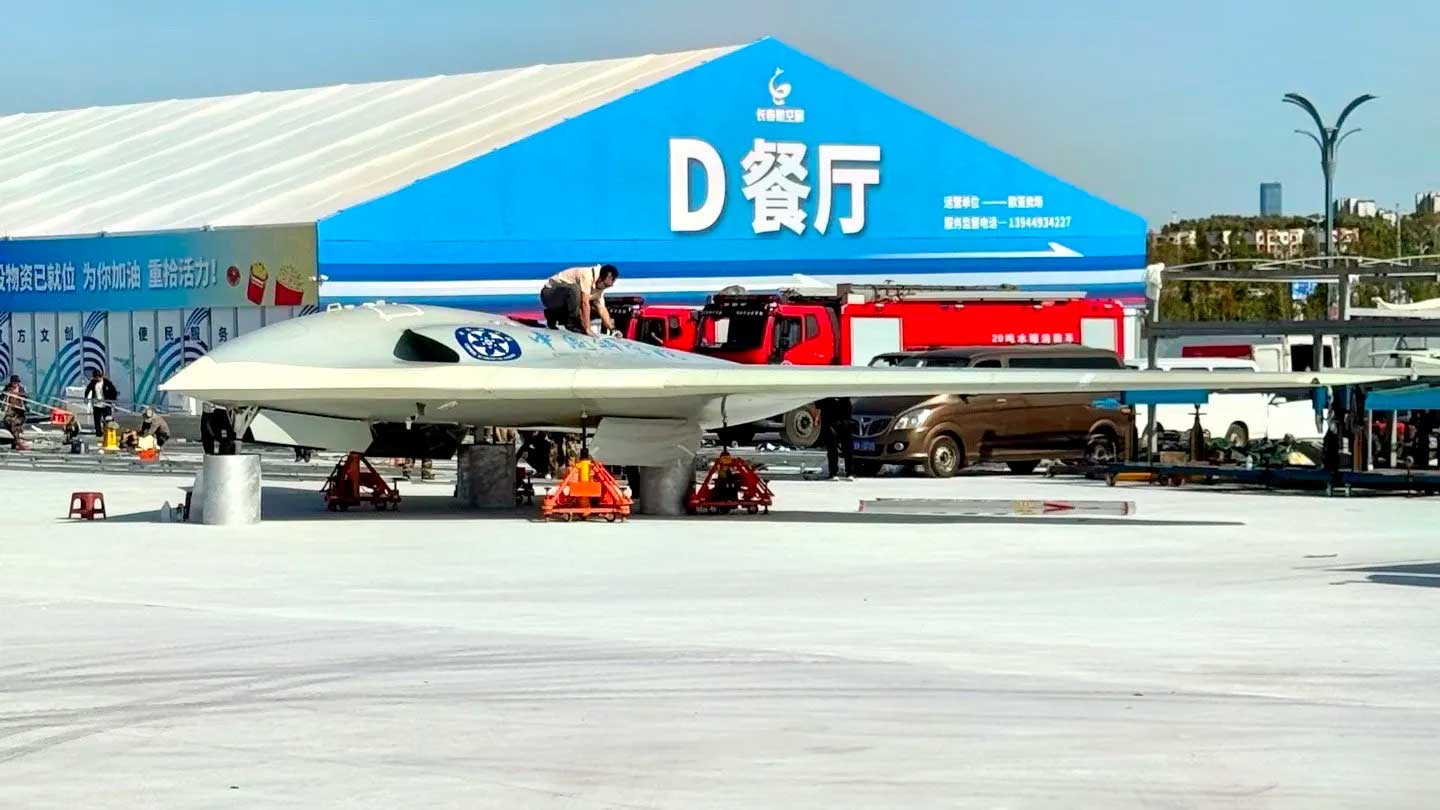 A Chinese twin-engine flying wing drone is unveiled in Changchun