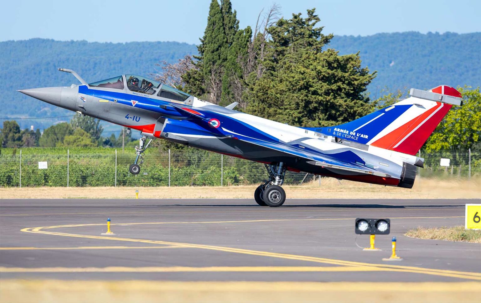 France orders 60 new Rafale jets to strengthen its air power